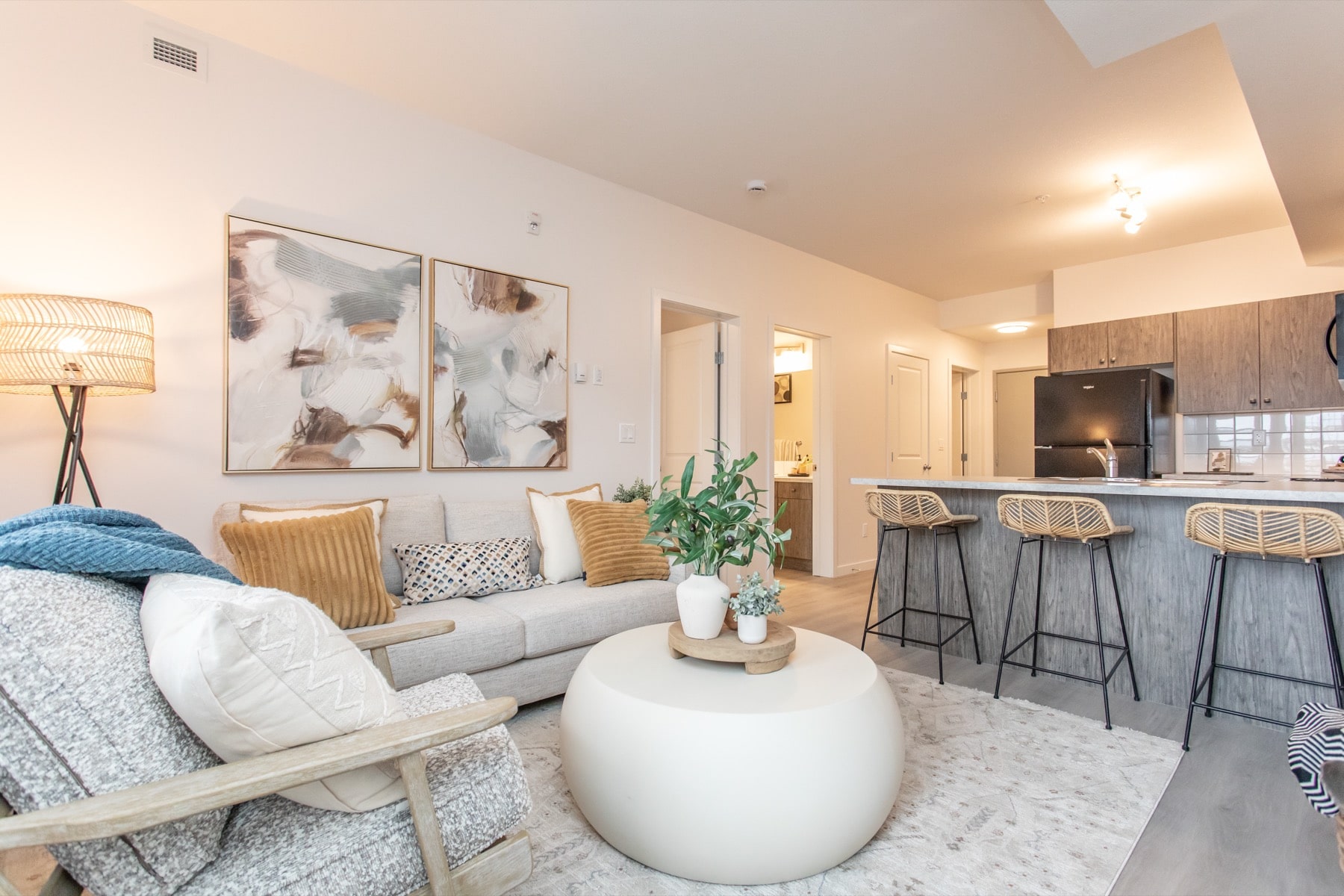 Timber Pointe - 1 Bed + Den 1 Bath | Laebon Rental Communities
